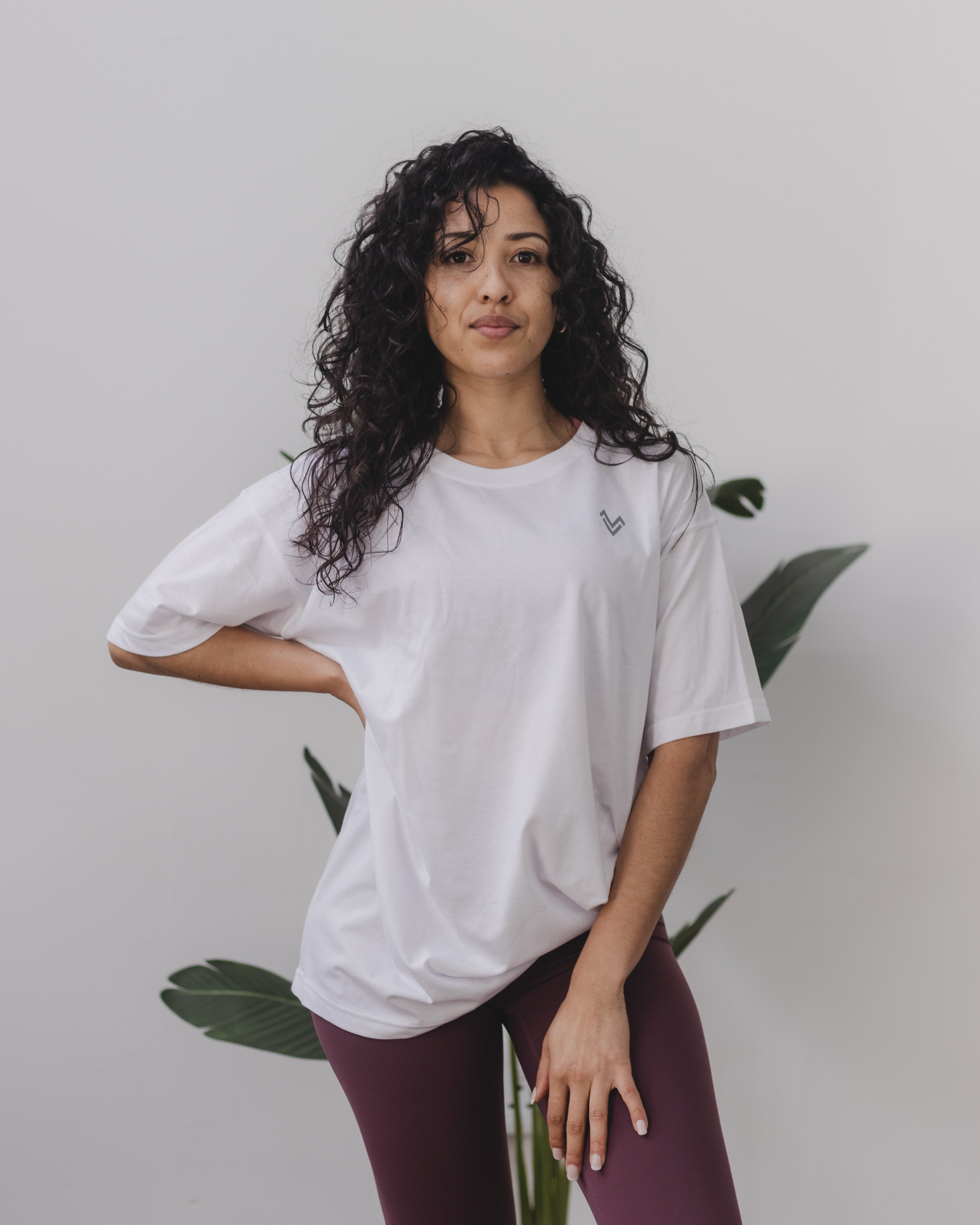 DCW Move Comfy T-shirt – Darushka Chetty Williams